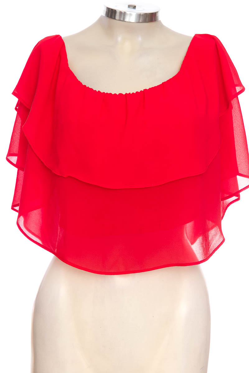 Top / Camiseta color Rojo - Flora Tristán | Closeando