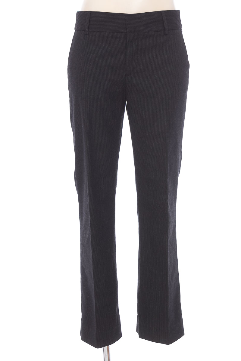 Pantalón color Negro - Zara | Closeando