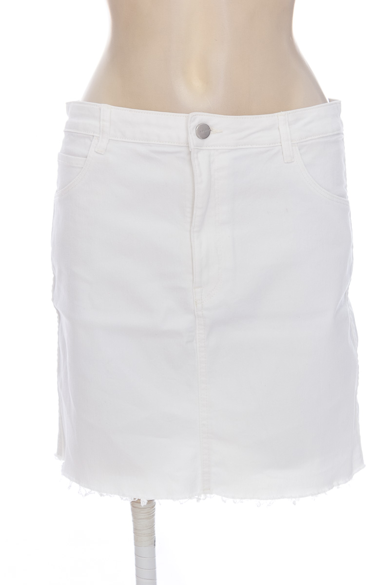 Falda color Blanco - H&M | Closeando