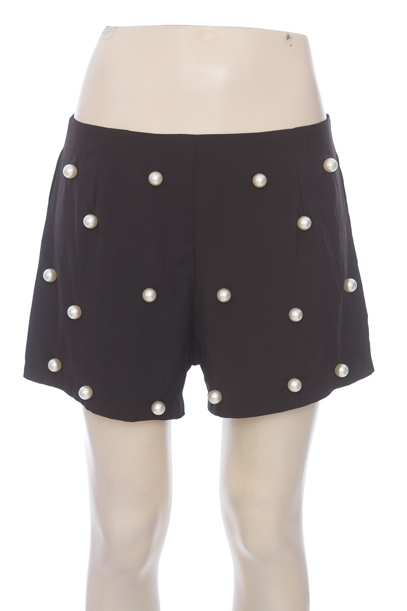 Short color Negro - Glamour | Closeando