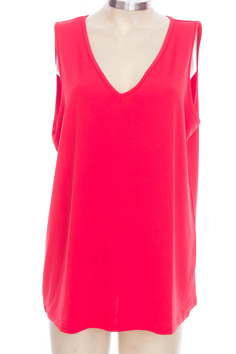 Top / Camiseta color Rojo - Closeando | Closeando