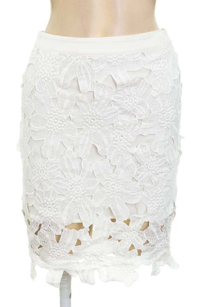 Falda color Blanco - San Joy | Closeando