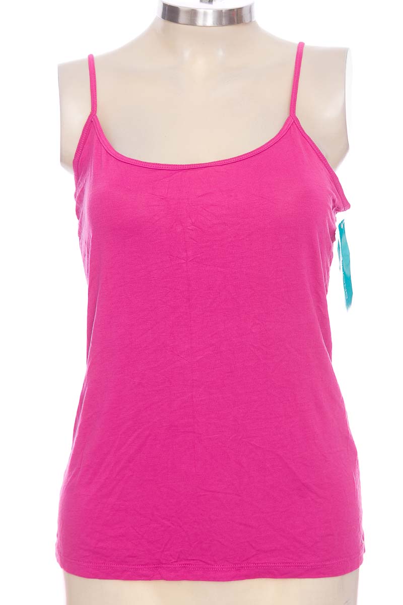 Top / Camiseta color Rosado - Bronzini | Closeando