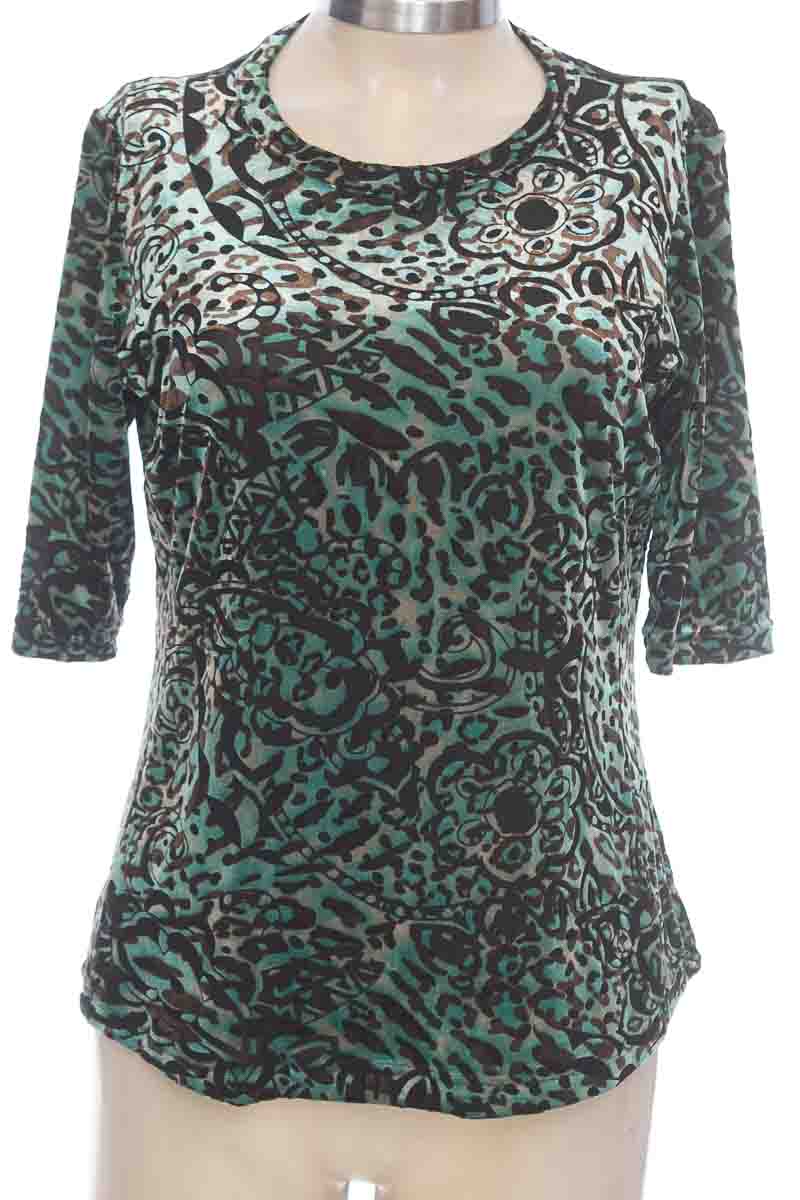 Top / Camiseta color Verde - Dazari Couture | Closeando