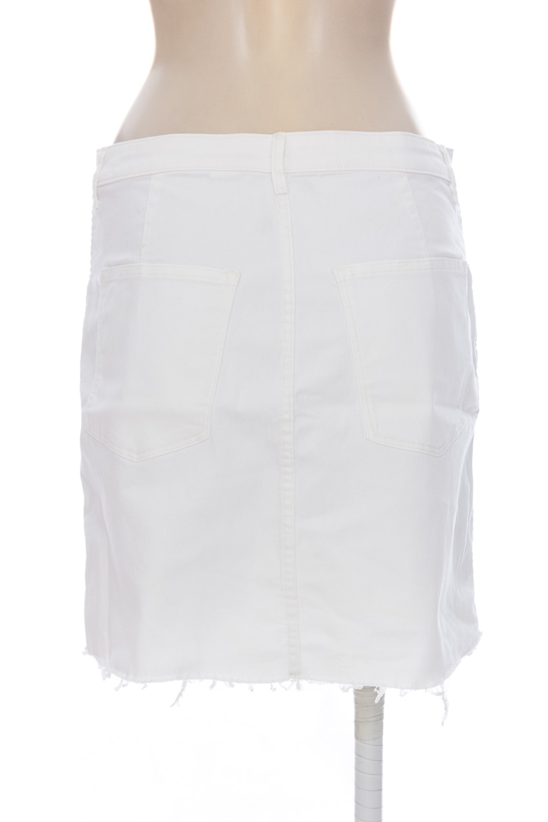 Falda color Blanco - H&M | Closeando