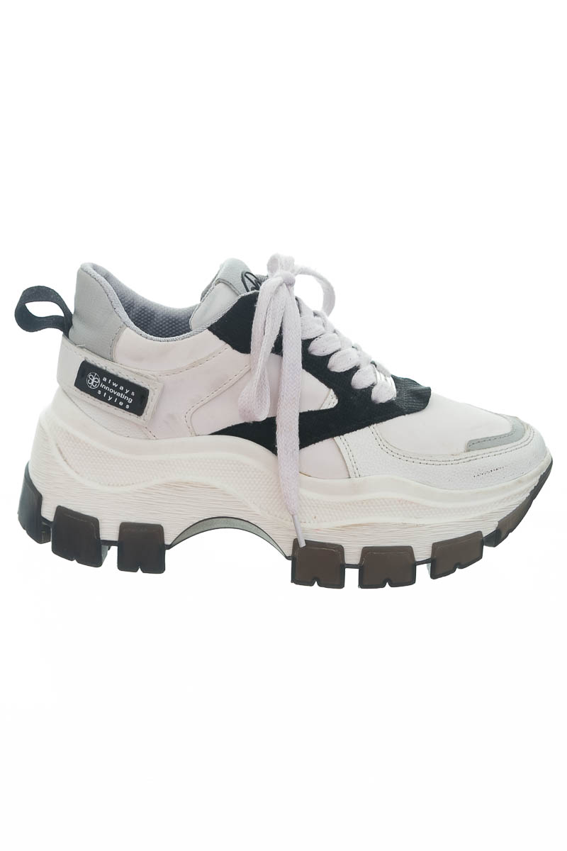 Zapatos color Blanco - Majida Issa talla 35 de Segunda Mano | Closeando