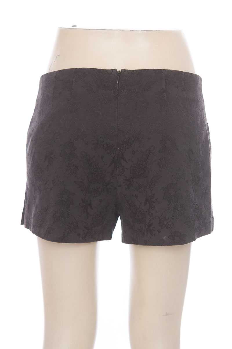 Short color Negro - Forever 21 | Closeando