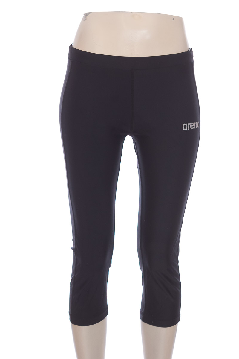 Ropa Deportiva / Salida de Baño color Negro - Arena | Closeando