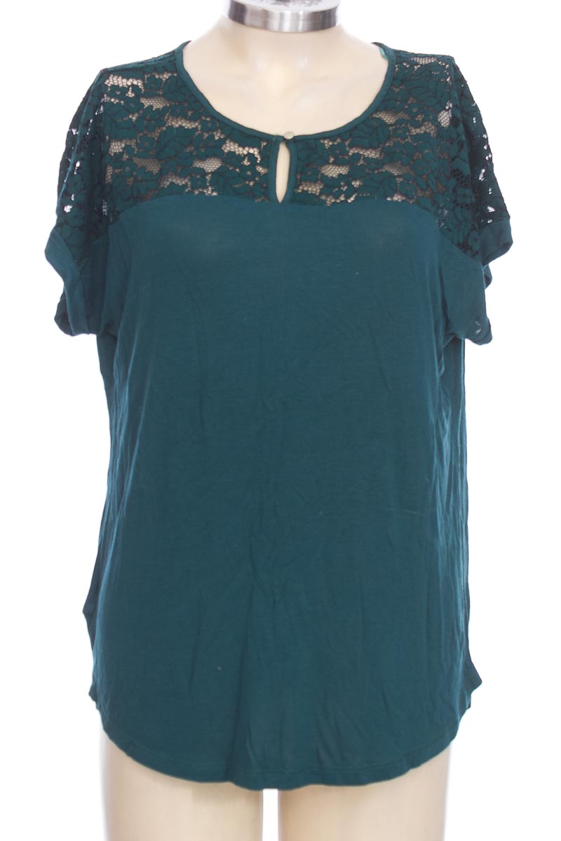 Top / Camiseta color Verde - Gef | Closeando