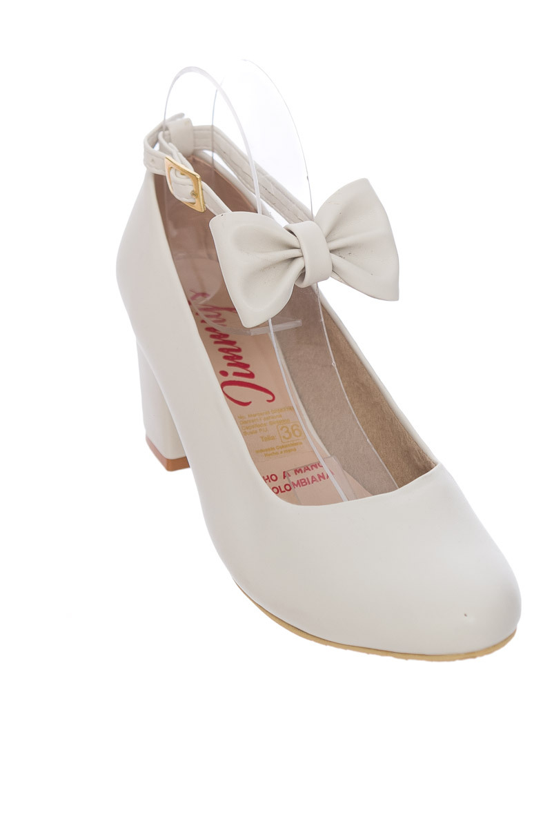 Zapatos Color Beige Jimmy S Closeando