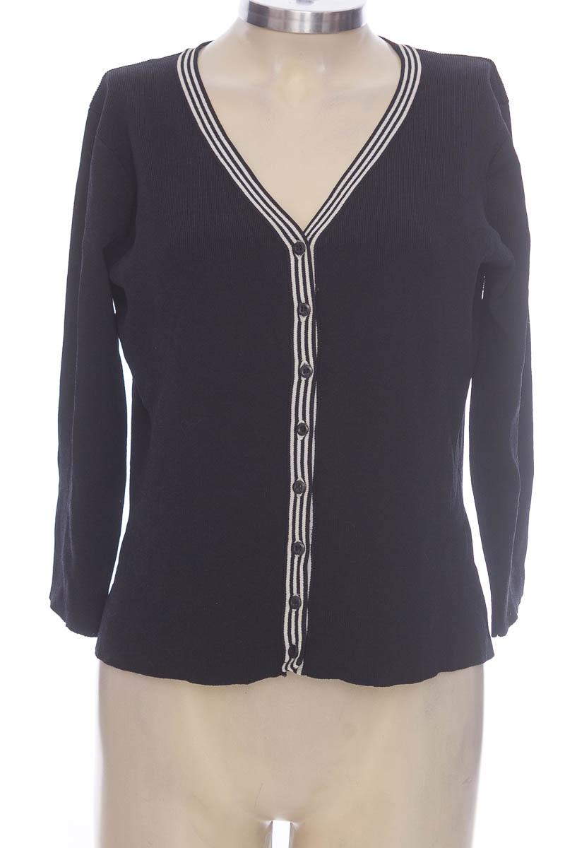 Sweater color Negro - August Silk | Closeando