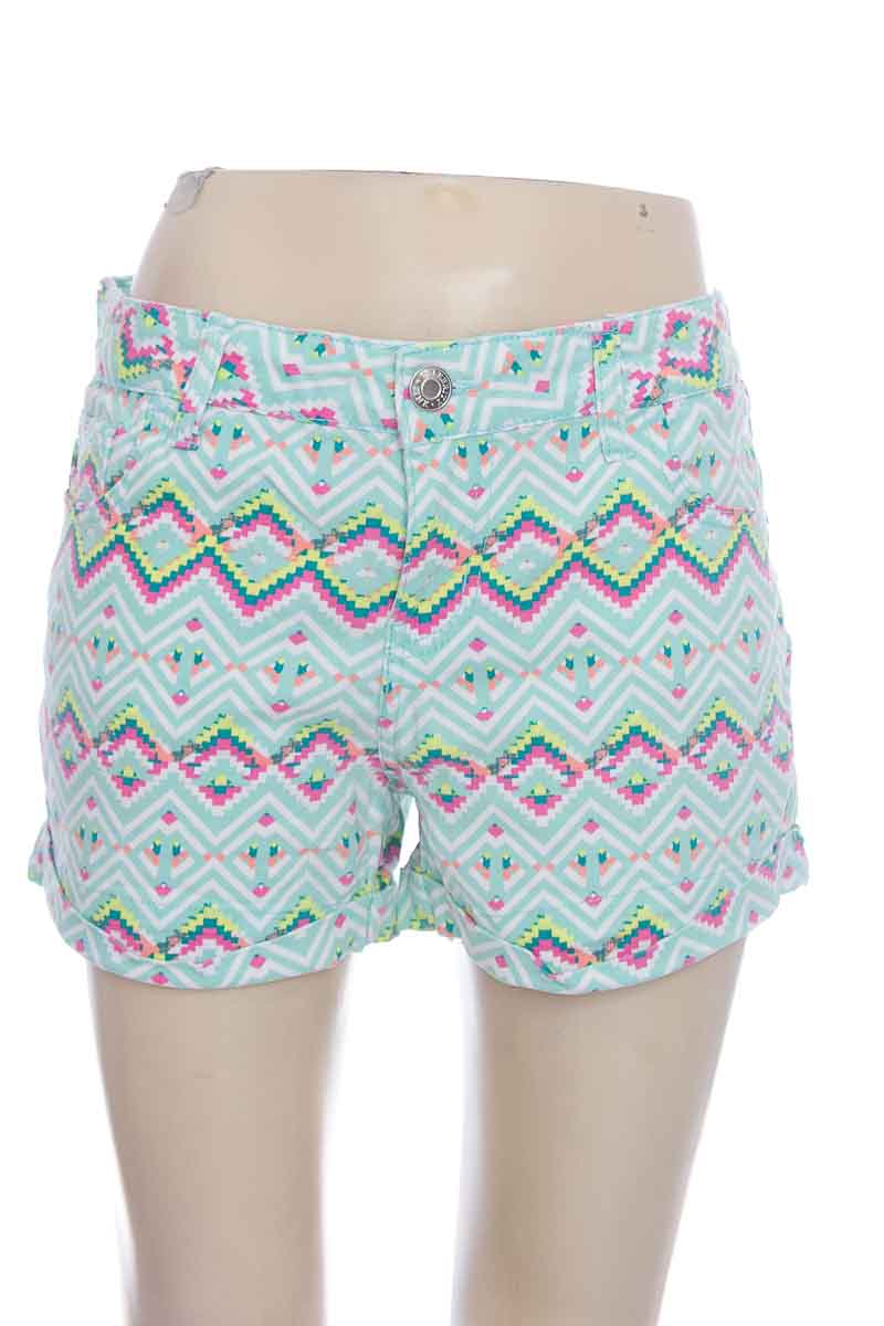 Short color Verde - Celebrity Pink | Closeando