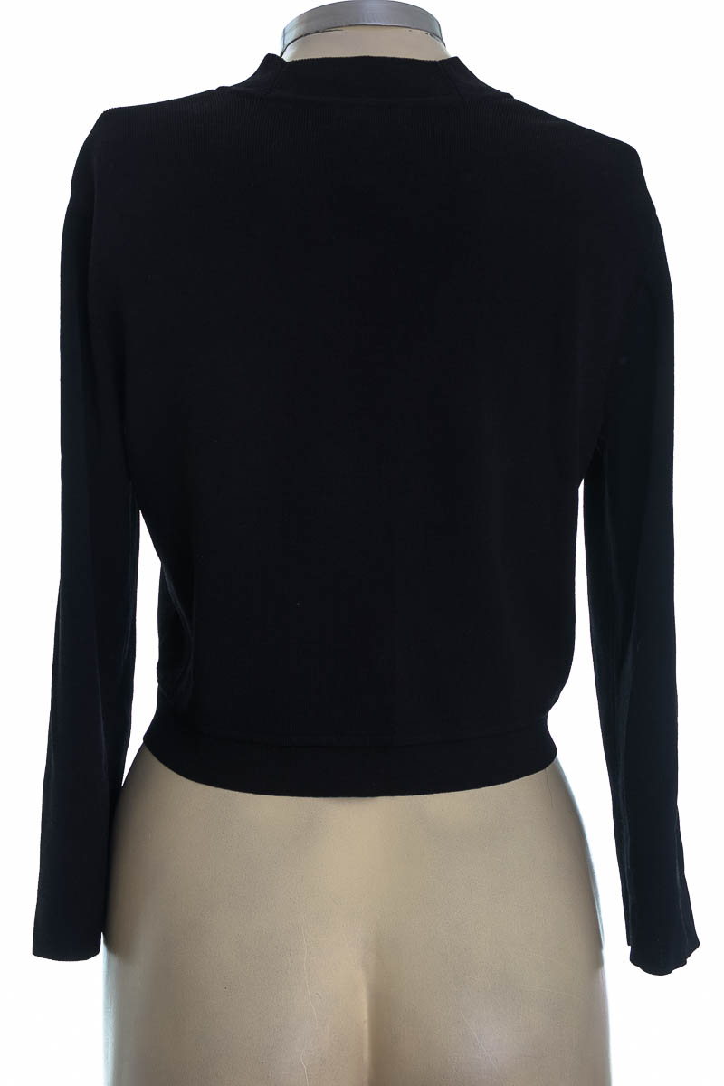 Sweater color Negro - Spense | Closeando