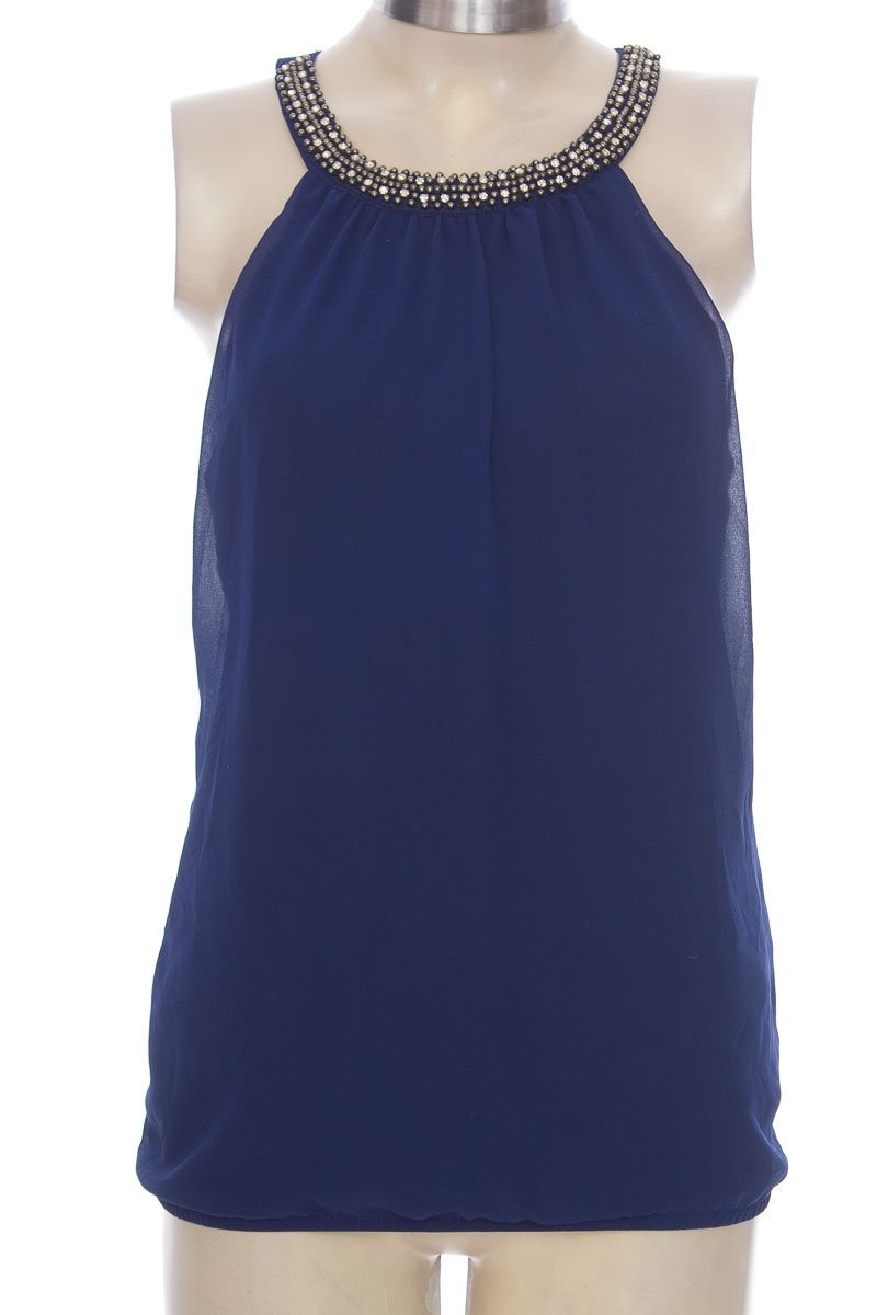 Top / Camiseta color Azul - Express | Closeando