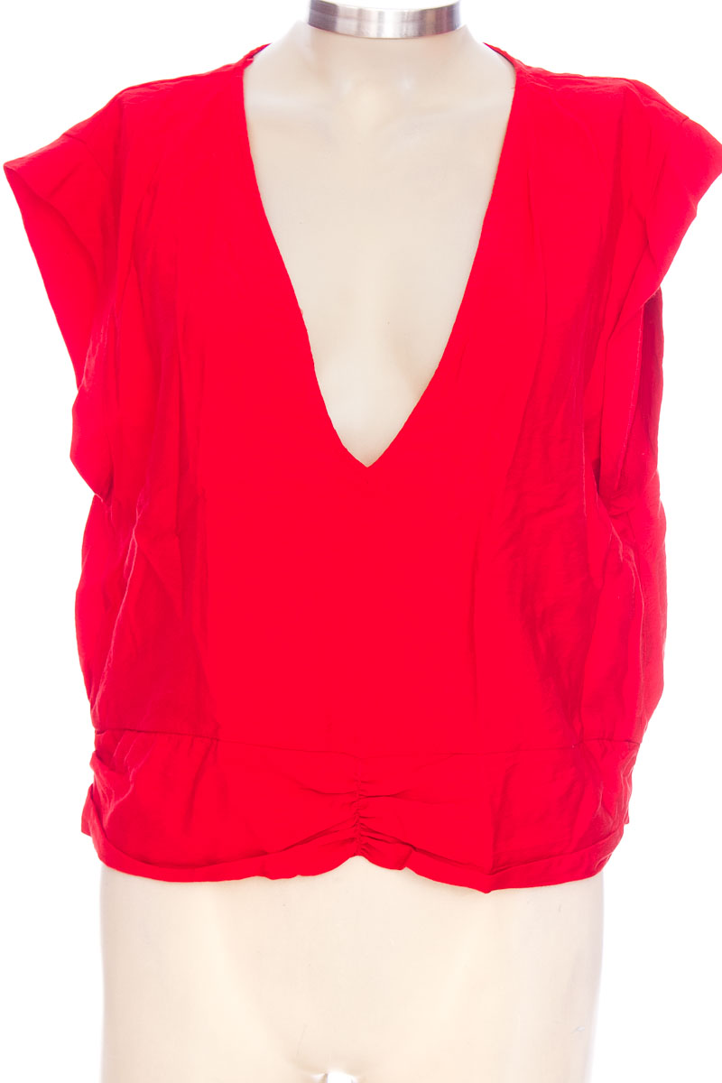 Top / Camiseta color Rojo - Zara | Closeando