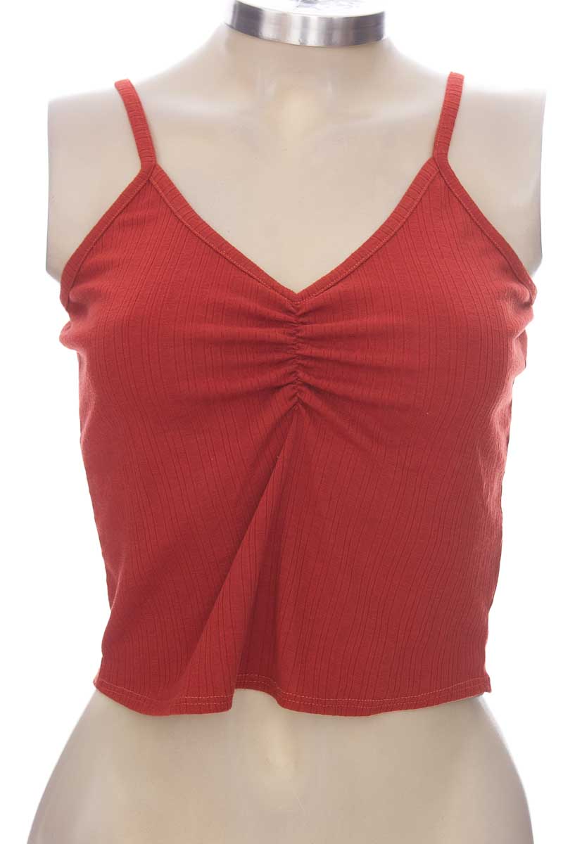 Top / Camiseta color Rojo - Karibik | Closeando