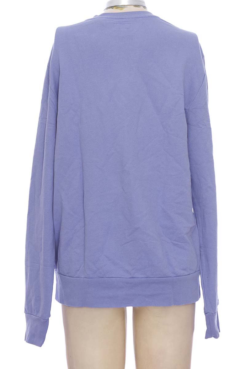 Sweater color Morado - Levis | Closeando