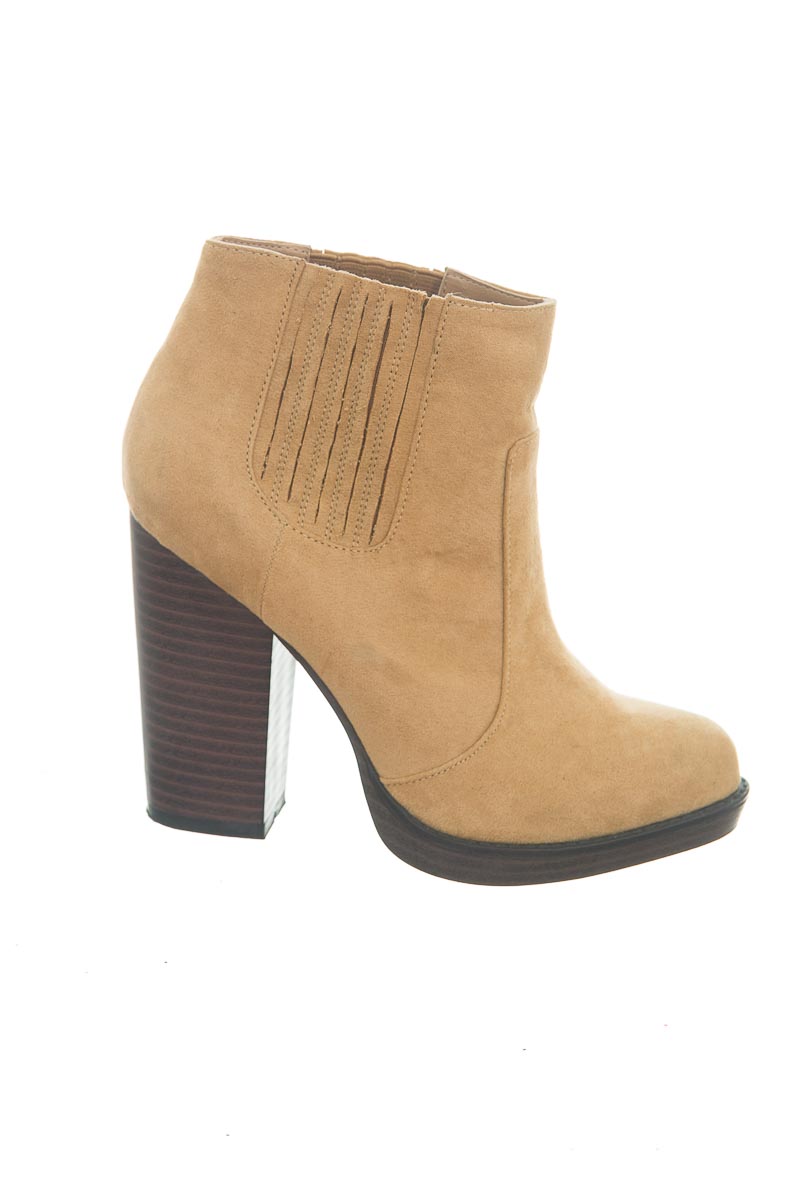 Zapatos color Beige - Zara | Closeando