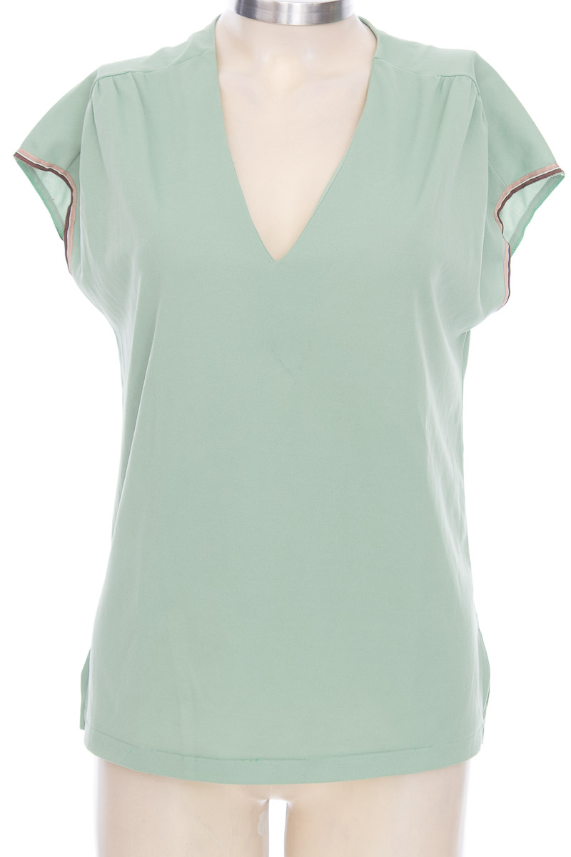 Top / Camiseta color Verde - Calites | Closeando