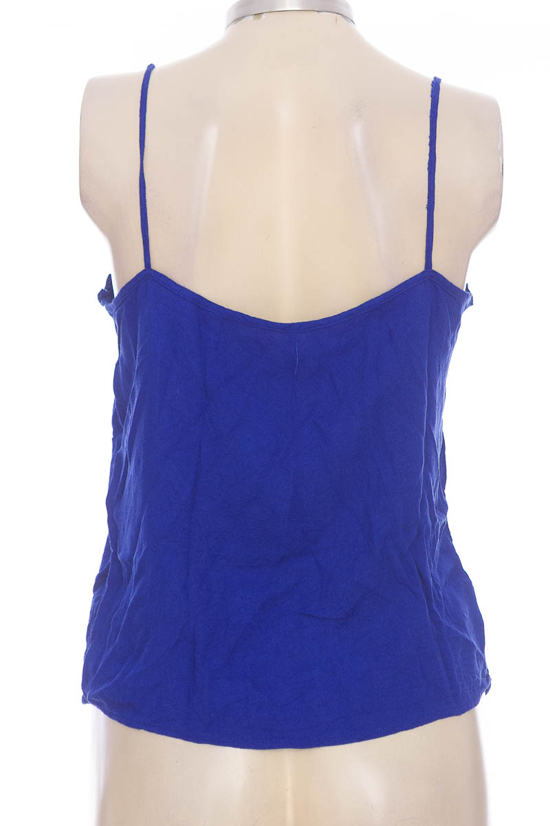 Top / Camiseta color Azul - Leonisa talla S de Segunda Mano | Closeando