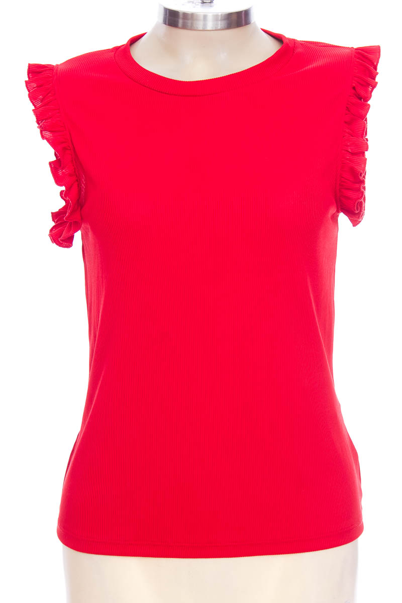 Top / Camiseta color Rojo - Seven Seven talla M de Segunda Mano | Closeando