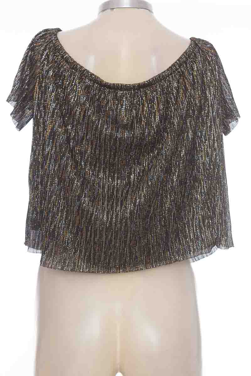 Top / Camiseta color Dorado - Zara | Closeando