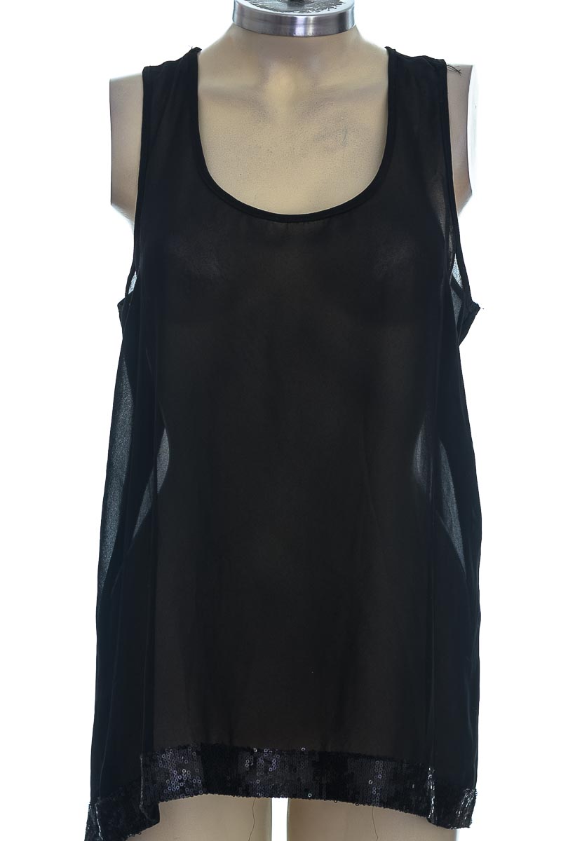 Top / Camiseta color Negro - Melrose | Closeando