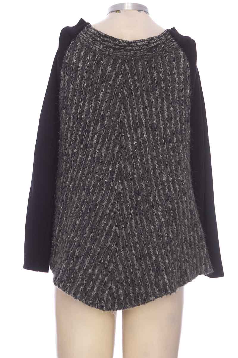 Sweater color Negro - Neftali Blanco | Closeando