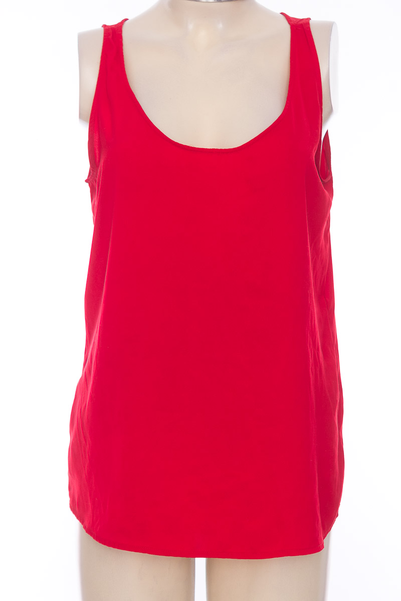 Top / Camiseta color Rojo - University Club | Closeando