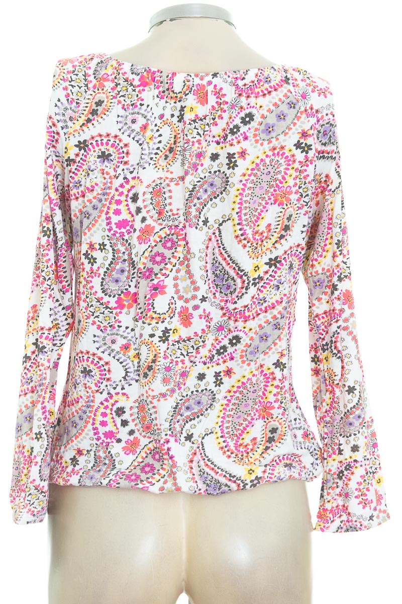 Top / Camiseta color Blanco - Leonisa talla M de Segunda Mano | Closeando