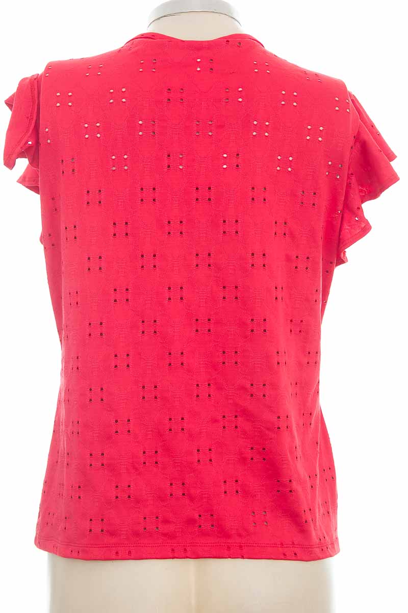 Top / Camiseta color Rojo - Leonisa | Closeando