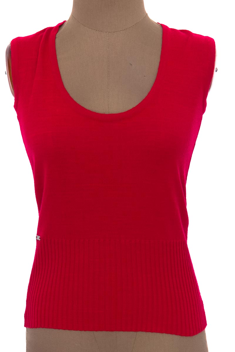 Top / Camiseta color Rojo - SFILER | Closeando