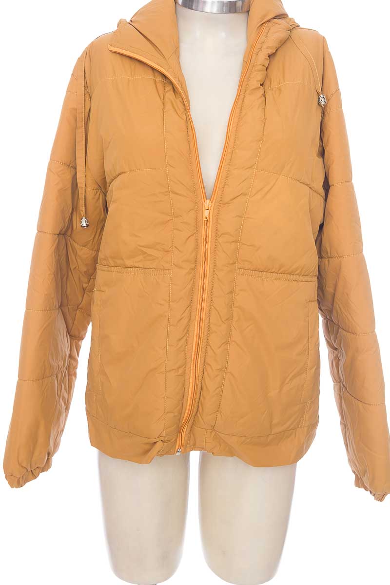 Chaqueta / Abrigo color Mostaza - Nudo Tex | Closeando