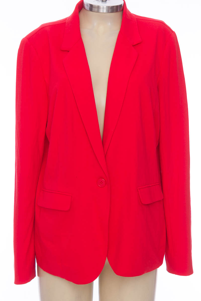 Chaqueta / Abrigo color Rojo - COMPANY | Closeando