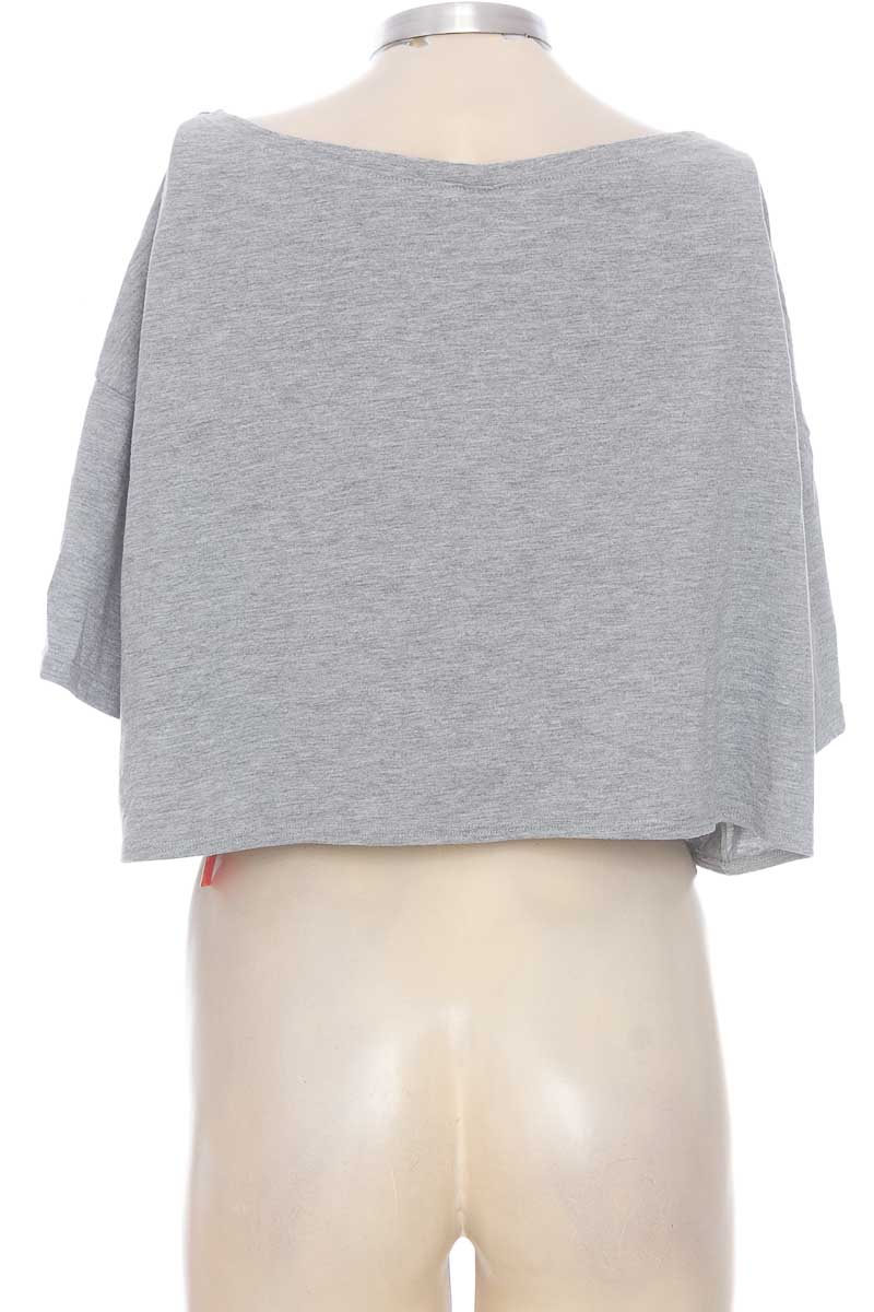 Ropa Deportiva / Salida de Baño color Gris - Real Human | Closeando