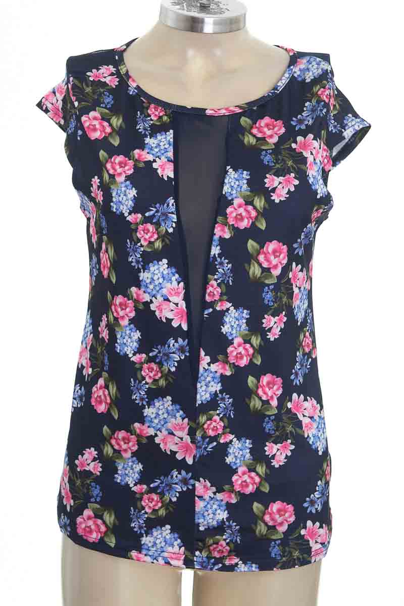 Top / Camiseta color Azul - Aqua | Closeando