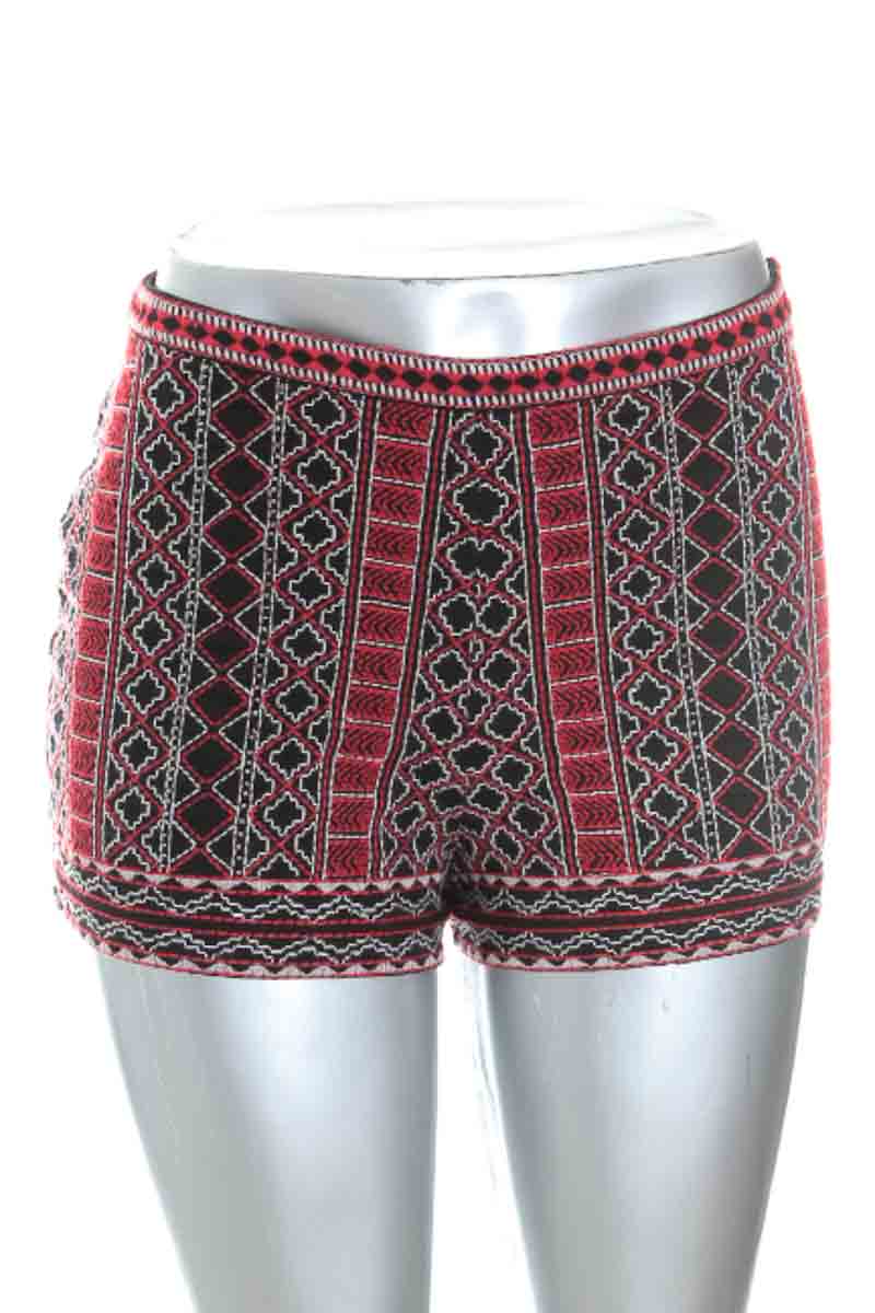 Short color Rojo - Forever 21 | Closeando