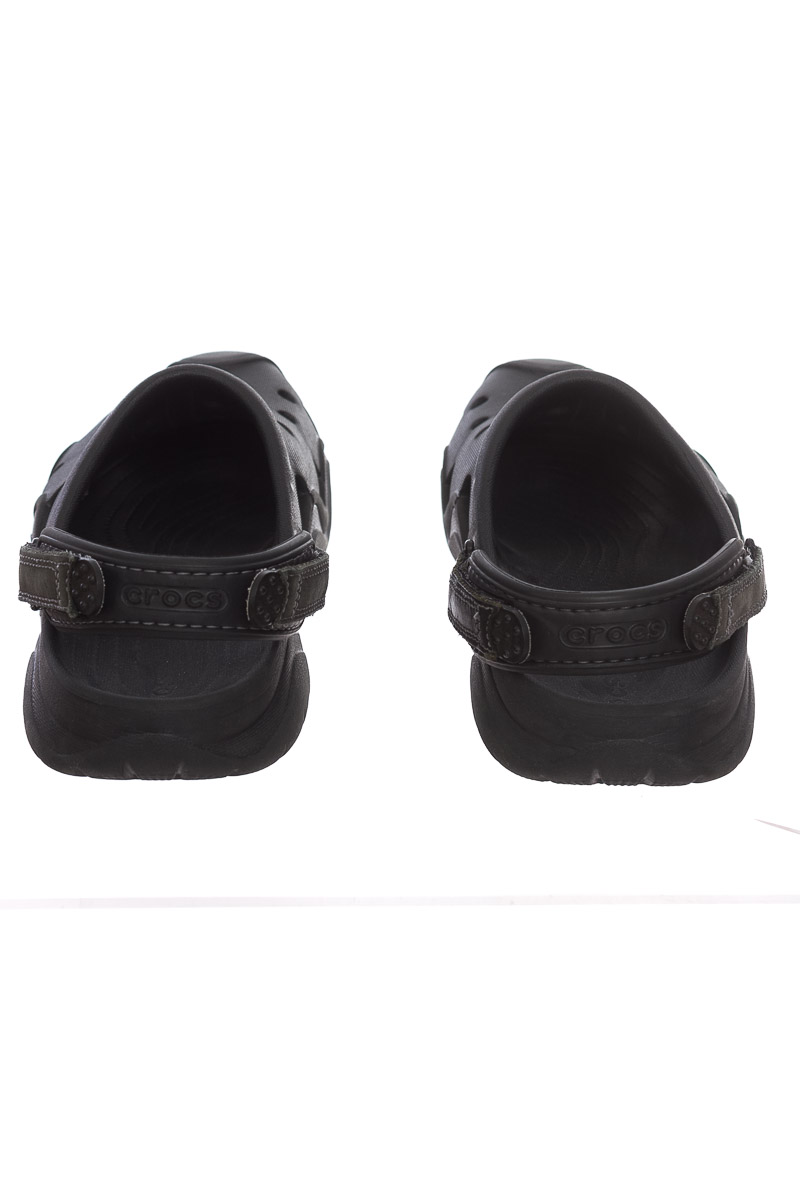 Tenis color Negro - Crocs | Closeando