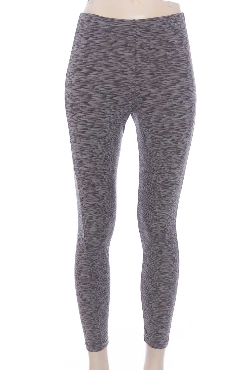 Ropa Deportiva / Salida de Baño color Negro - Poyboys | Closeando