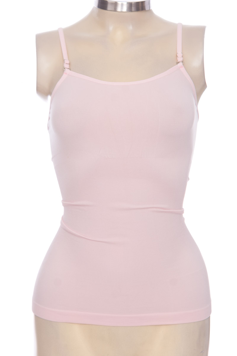 Top / Camiseta color Rosado - Closeando talla Única de Segunda Mano ...