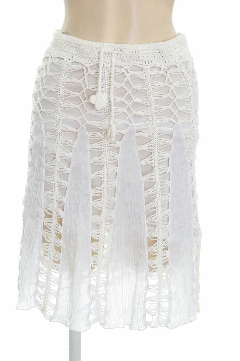 Falda color Blanco - Closeando | Closeando