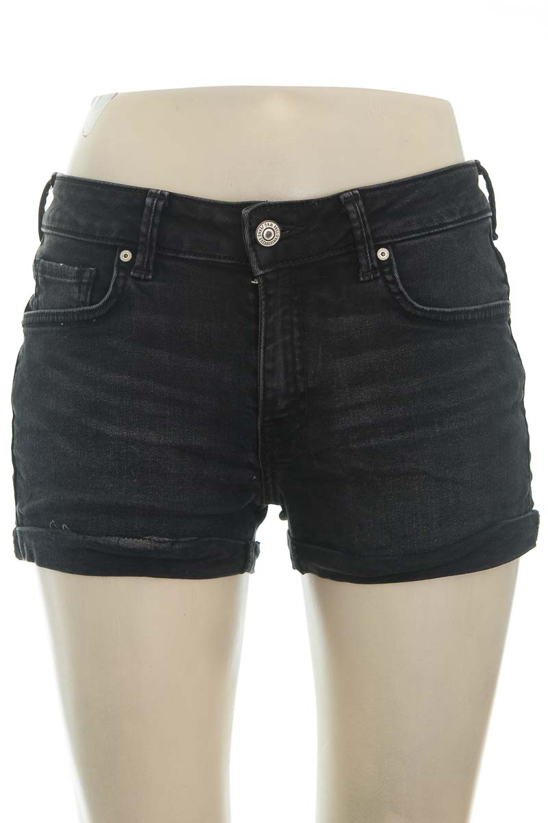 Short color Negro - MNG talla 4 de Segunda Mano | Closeando