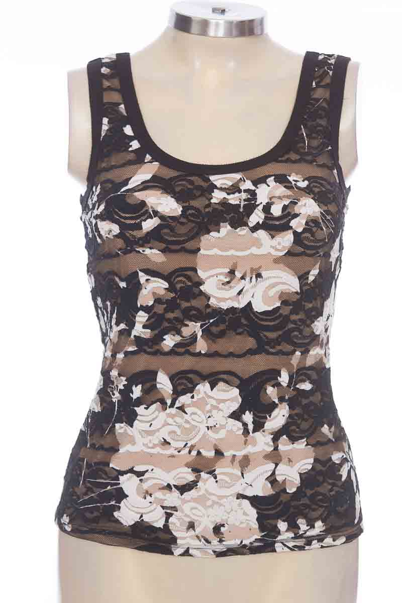 Top / Camiseta color Negro - Caché | Closeando