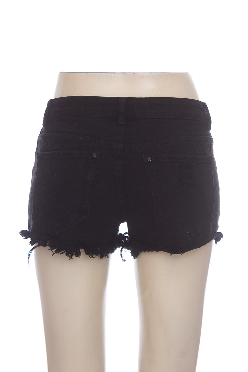 Short color Negro - Forever 21 | Closeando