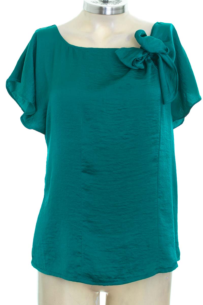 Blusa color Verde - Kritterium | Closeando