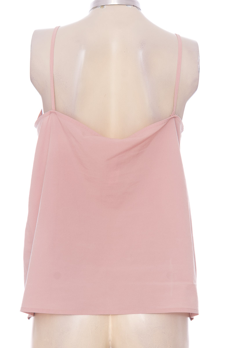 Top / Camiseta color Rosado - Leonisa talla L de Segunda Mano | Closeando