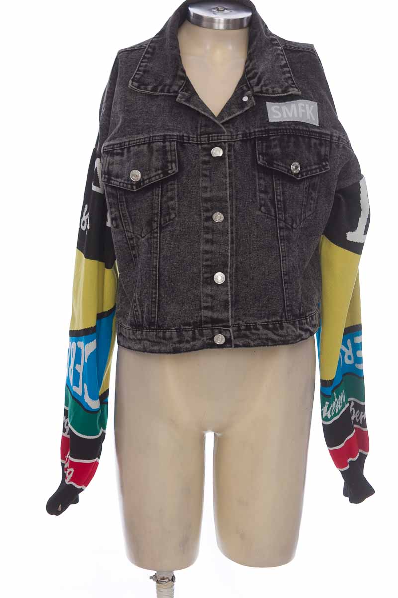 Chaqueta / Abrigo color Negro - Ismo | Closeando