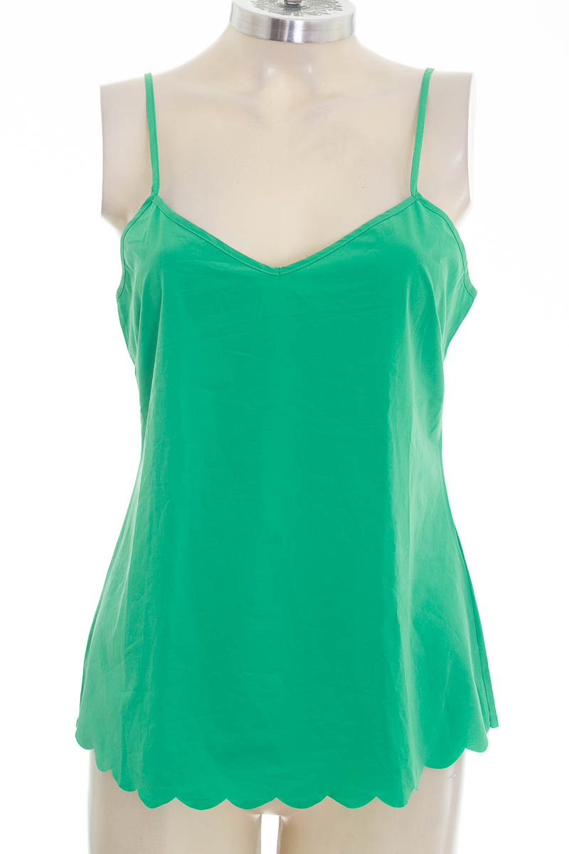 Top / Camiseta color Verde - Color Siete | Closeando