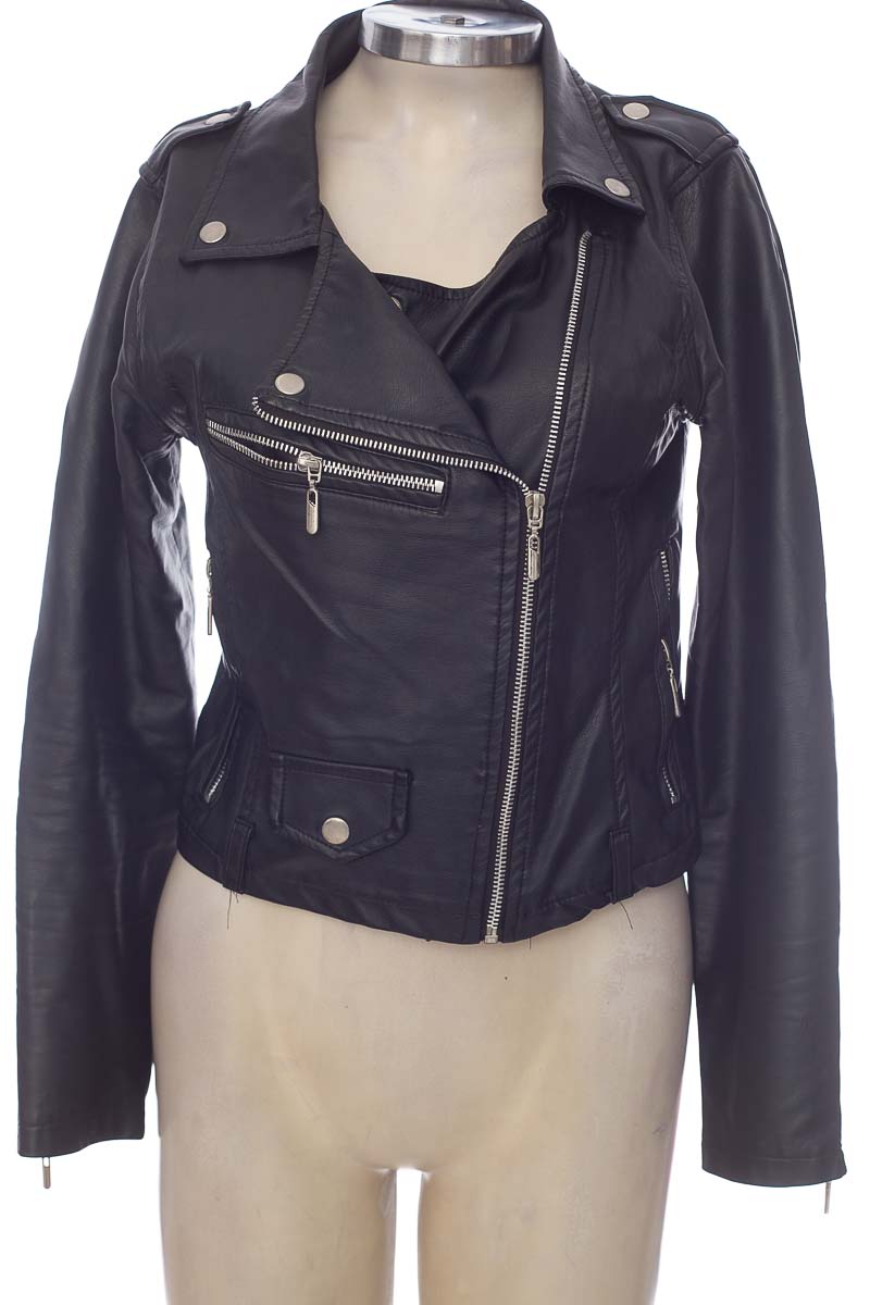 Chaqueta / Abrigo color Negro - ZANCHO A | Closeando