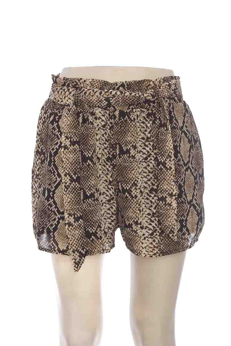 Short color Negro - Glamour | Closeando